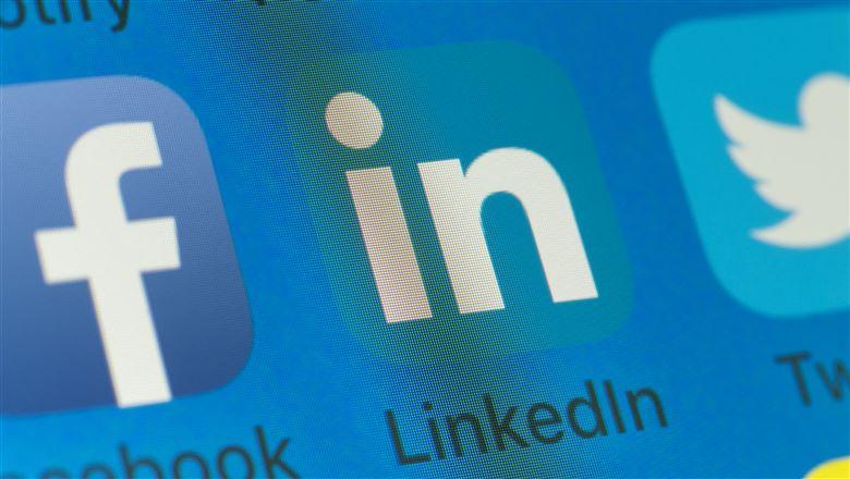 Catch Recruiters' Attention on LinkedIn and Twitter